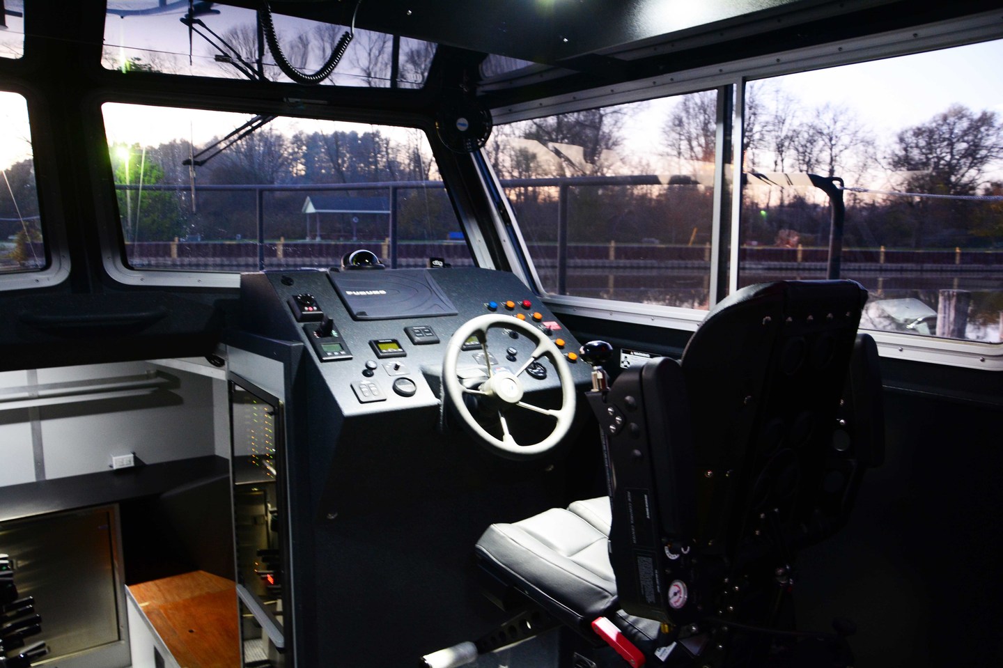 11.5m (38') Police Boat • Gregory C. Marshall Naval Architect Ltd ...